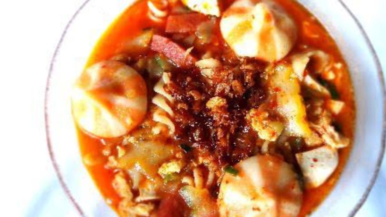 Seblak, Makanan Khas Bandung yang Kini Jadi Favorit Anak Muda di Kediri ...